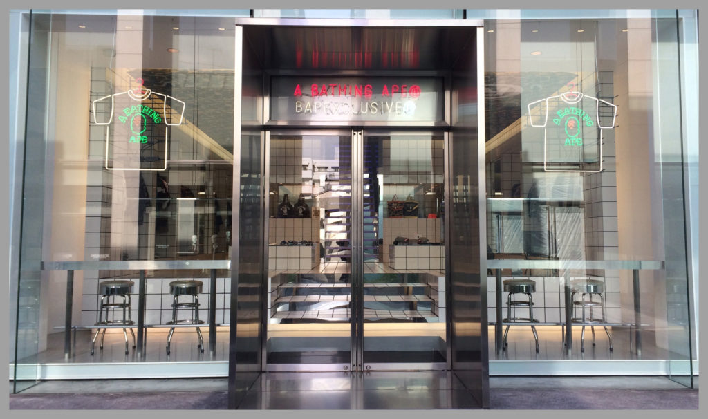 BAPE STORE (ベイプストア) 原宿 | Fashion Map Tokyo